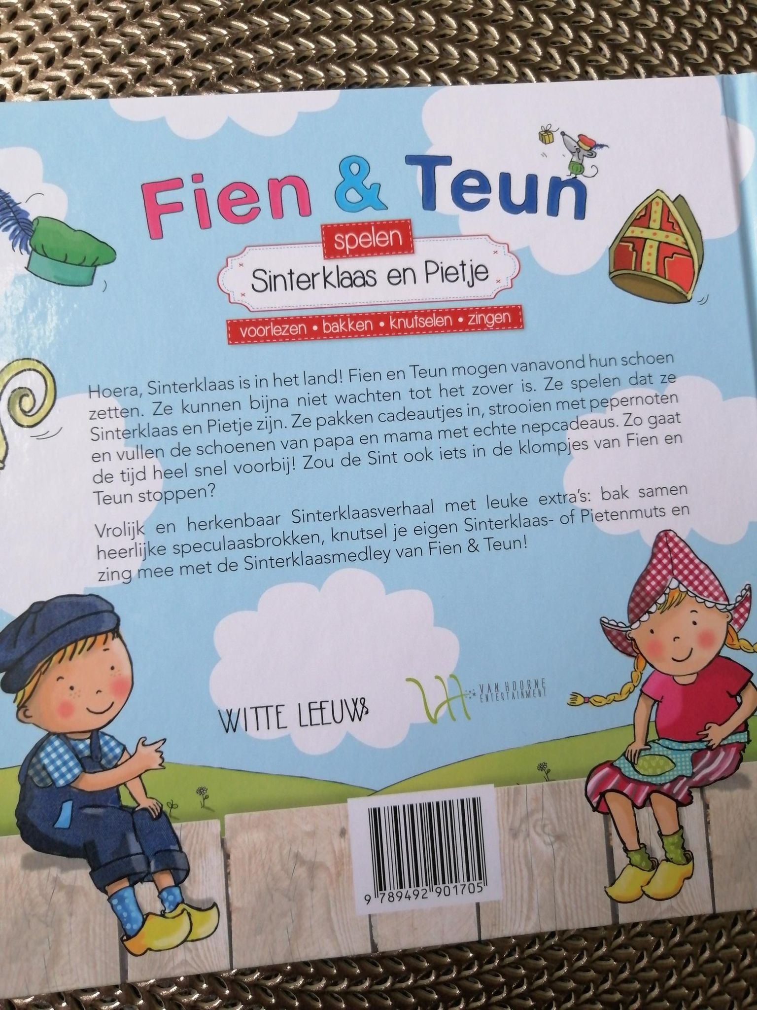 Fien en Teun spelen Sinterklaas en pietje | Verhalen & Recept | StoerLeesVoer